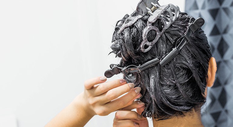 Tips Mewarnai Rambut Sendiri Yang Bisa Kamu Lakukan Tanpa Perlu Ke Salon