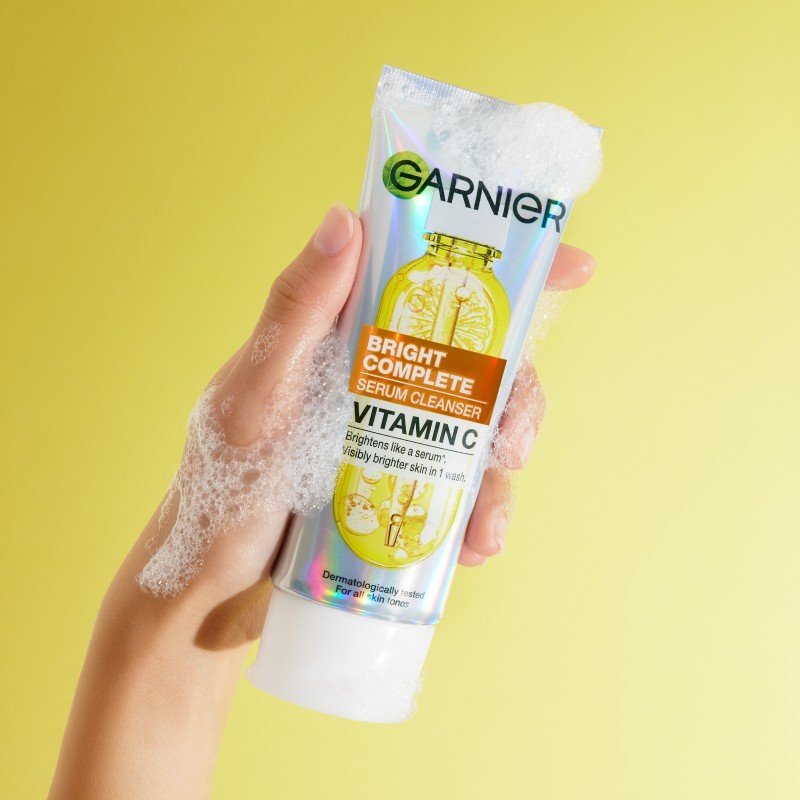 Garnier Bright Complete Vitamin C Serum Cleanser | Sabun Wajah